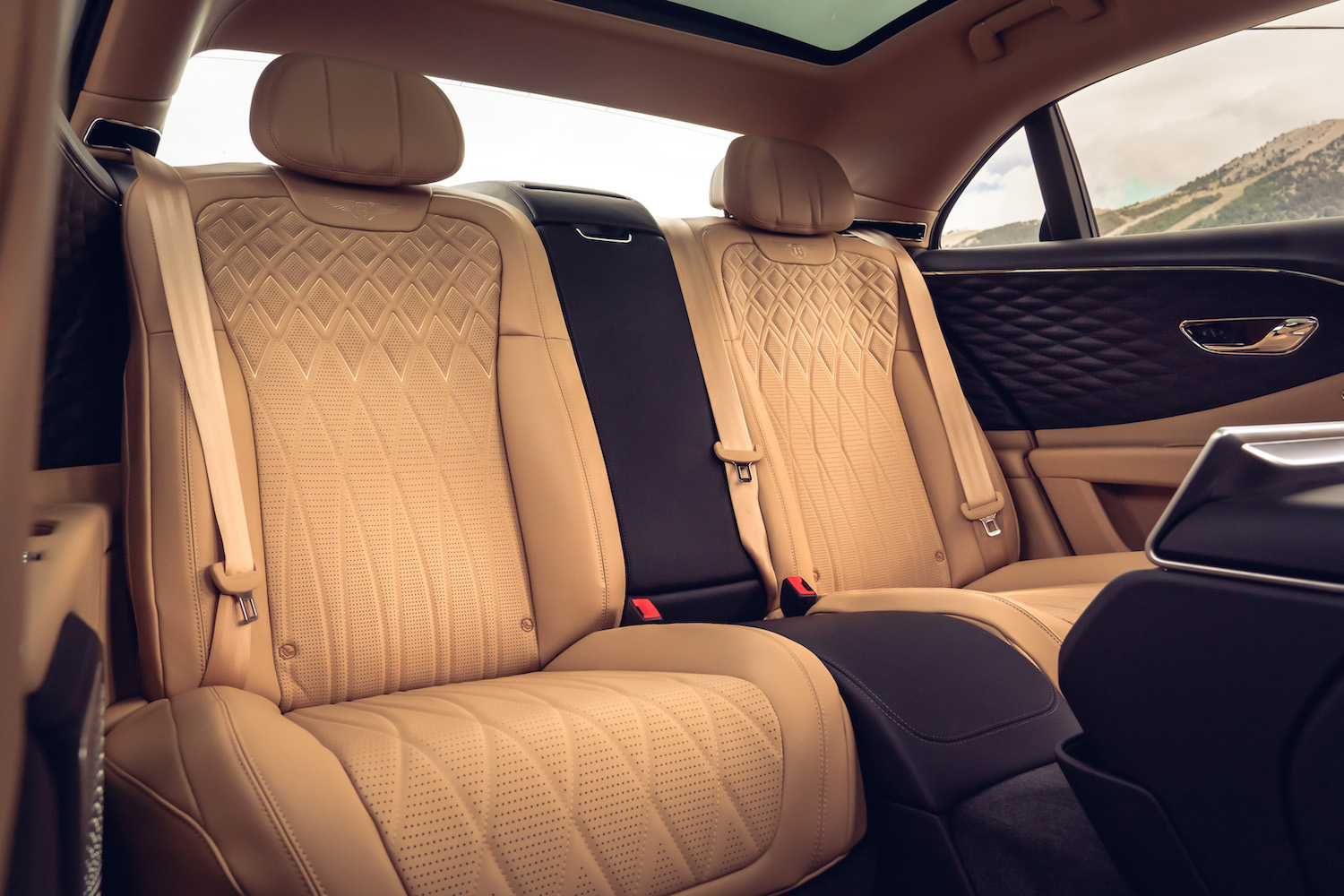 Flying Spur Rear Cabin - 3 — myclassicnews